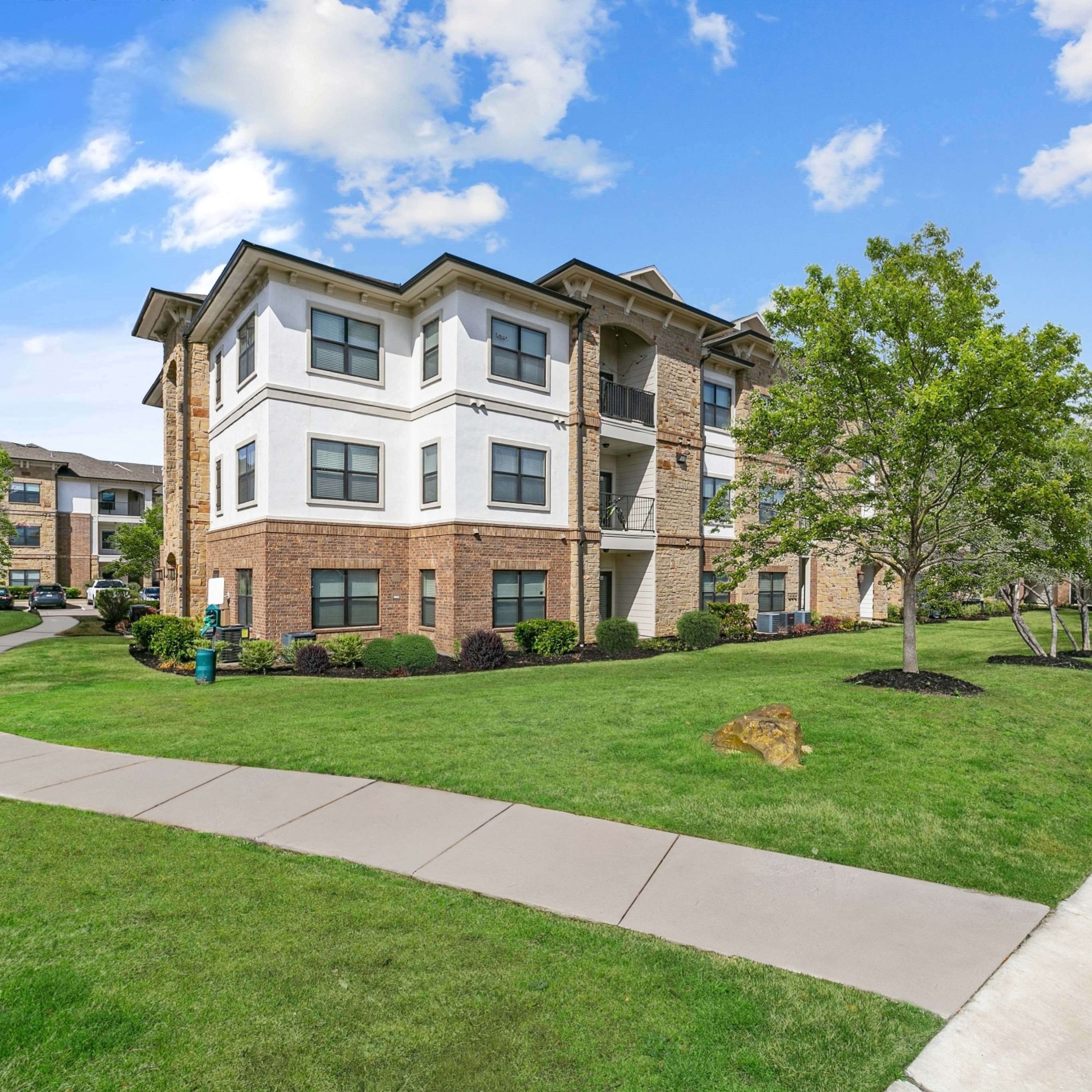 RangeWater Real Estate Acquires 352-unit Upscale… | RangeWater